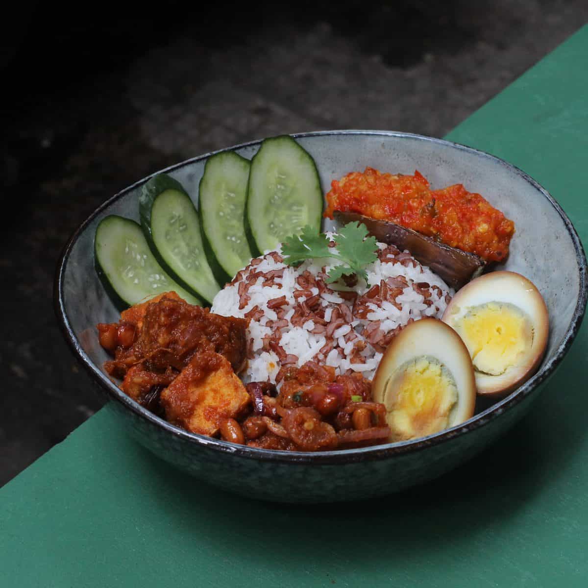 First Look: Lauk Pauk, The Back Ground at REX KL - Set The Tables